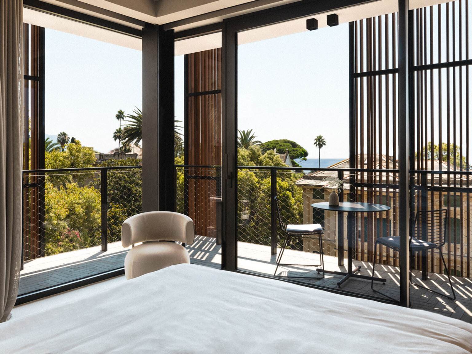 Rooms and Suites - Luxurious Abodes in Nature's Heart - Capitolo Riviera